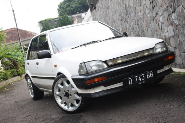 20 Modifikasi Toyota Starlet Kotak dan Kapsul Terbaru - Otodrift