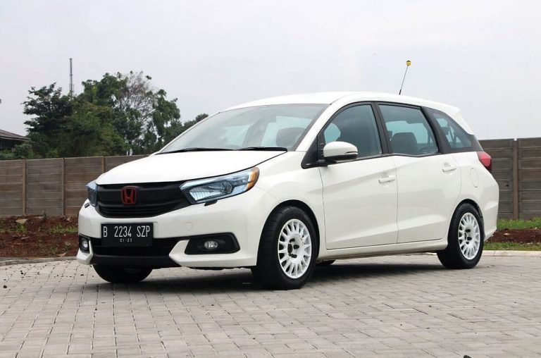 20 Konsep Modifikasi Honda Mobilio Terbaru - Otodrift