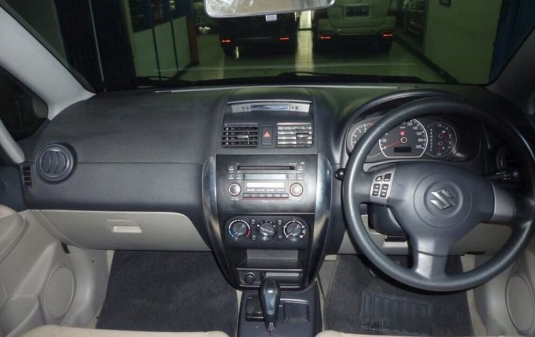 7 Modifikasi Sedan Suzuki Neo Baleno Terbaru - Otodrift