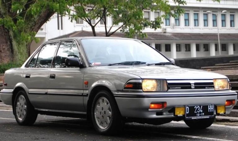 15 Modifikasi Sedan Toyota Corolla Twincam Terbaru - Otodrift